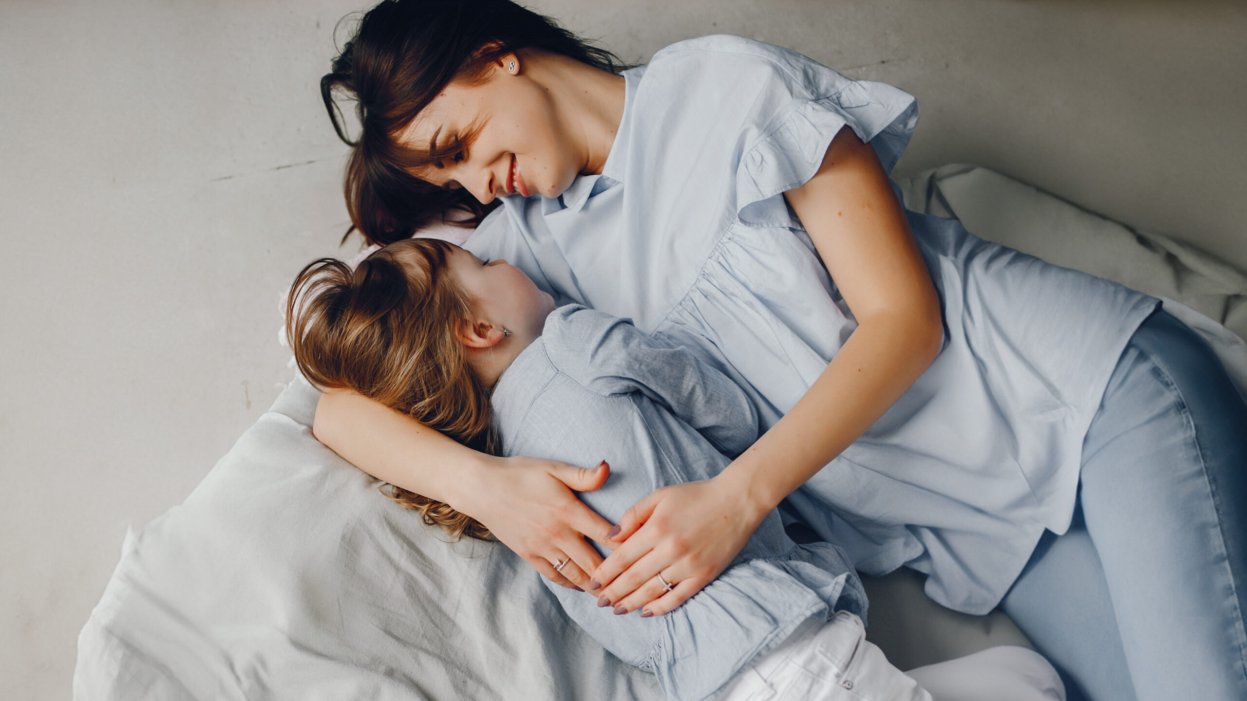 Cómo ayudar a tus hijos a superar el miedo a dormir solos | Grupo Todoplano